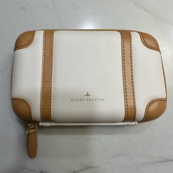 Globe Trotter | Accessories | New Globe Trotter Ana First Business ...